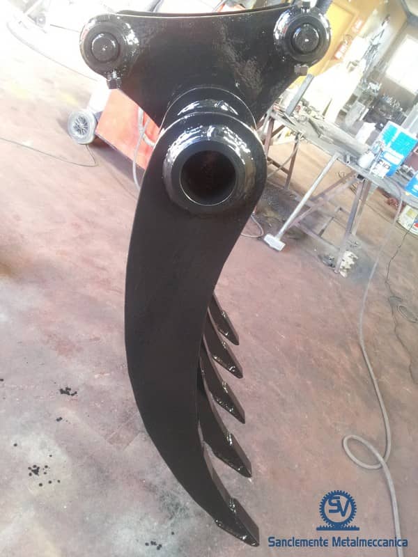 BENNA A PETTINE PER ESTIRPAZIONE VIGNETI | Sanclemente Metalmeccanica ...